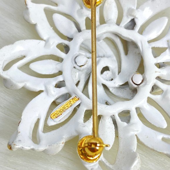 Monet | Jewelry | Vintage Monet White Enamel Gold Flower Brooch | Poshmark